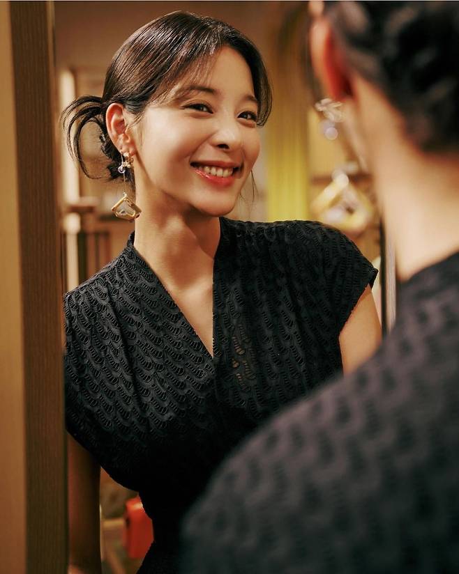 설인아 대만 홀린 국보급 미모 청순함과 우아함이 공존하는 고품격 원피스룩 스타와 패션