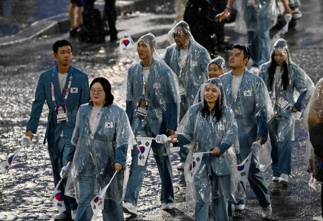 한국을 북한으로 호명최악의 결례100년만의 파리 개막식 낭만은 없었다 파리올림픽
