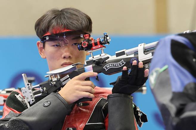 최대한 공기소총 10m 결선 7위에 그쳐中 성리하오 대회 첫 2관왕 파리2024