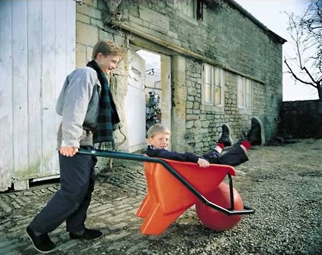 불굴의 다이슨, R&D에 진심인 까닭은?[다이슨 혁신의 힘②]