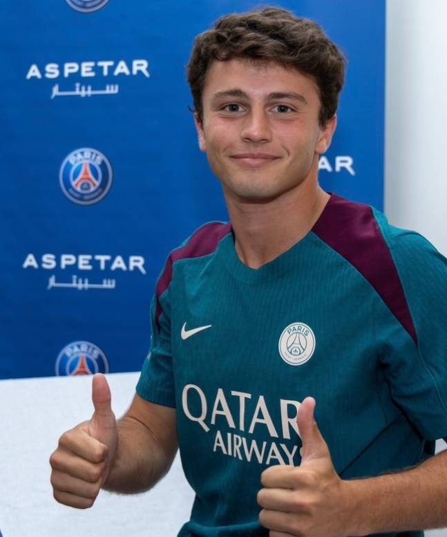 [오피셜] '천재 미드필더의 등장' PSG, 19세 MF위해 1038억+골든보이까지 내줬다→'구단의 미래 될 것'