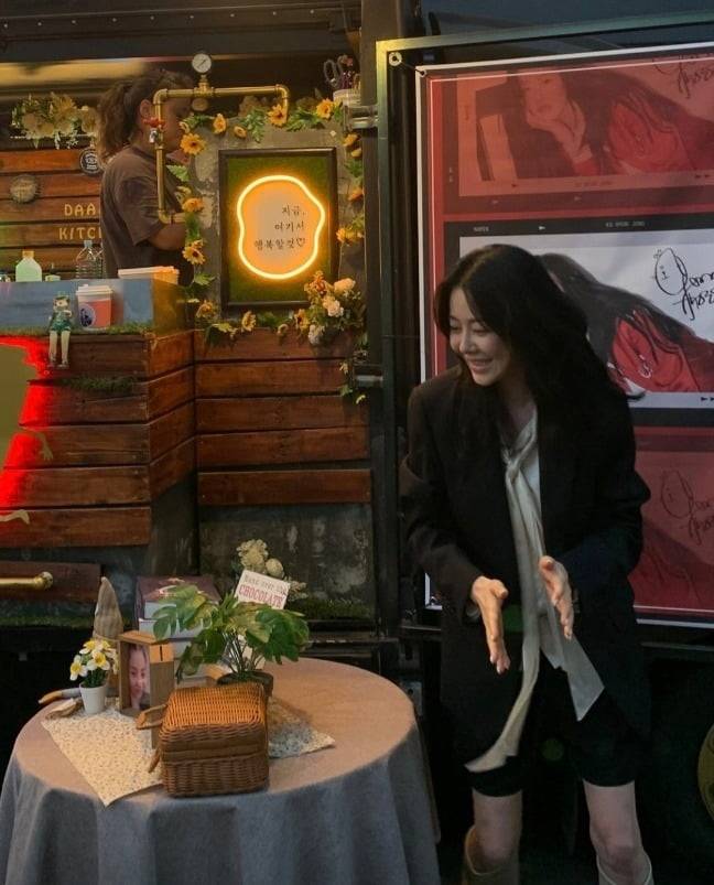 53세 고현정 깡마른 근황부러질 듯 앙상한 다리 라인