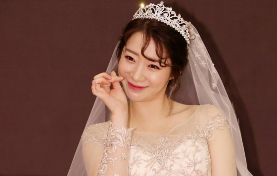 결혼식에 가짜 부모님 세워 결혼한 연예인 부부 스타픽