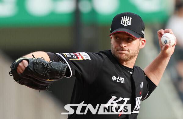 [WC2] 기력 다 소진한 KT의 기적, 7이닝 쾌투 벤자민이 만들었다