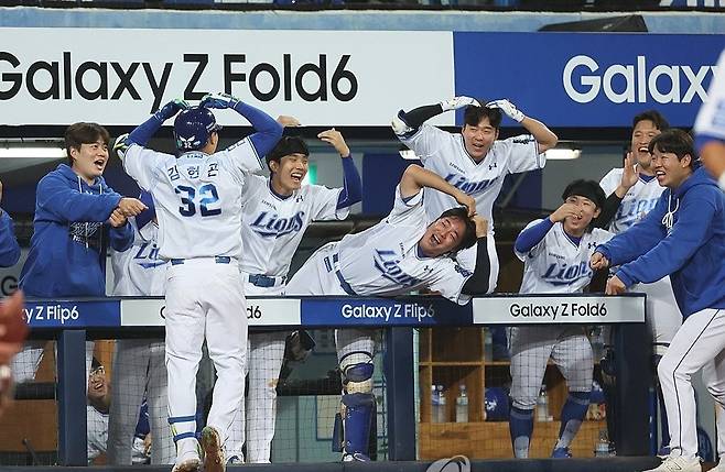 ‘삼성 우승 부적의 감동 인터뷰 자욱아 그리고 정현이형”