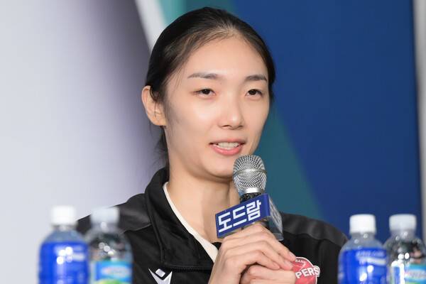 최하위 탈출 절실한 페퍼저축은행 장소연 감독이 강조한 것은 인터뷰