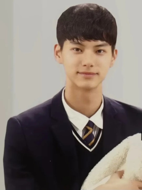 키 190cm 얼굴도 너무 잘 생겼는데 명문대 4관왕 한 엄친아 스포엔 뉴세이
