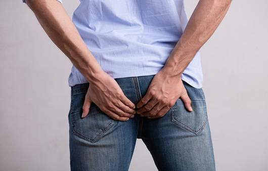 앉기만 해도 욱신거리는 엉덩이‘좌골점액낭염 왜 생길까