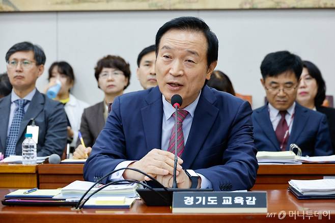 한강 작품 등 5857권 폐기 또는 열람제한野 경기교육청 질타