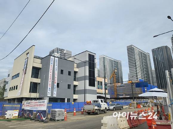 단독 공사 중단 올림픽파크포레온 공사 재개 합의