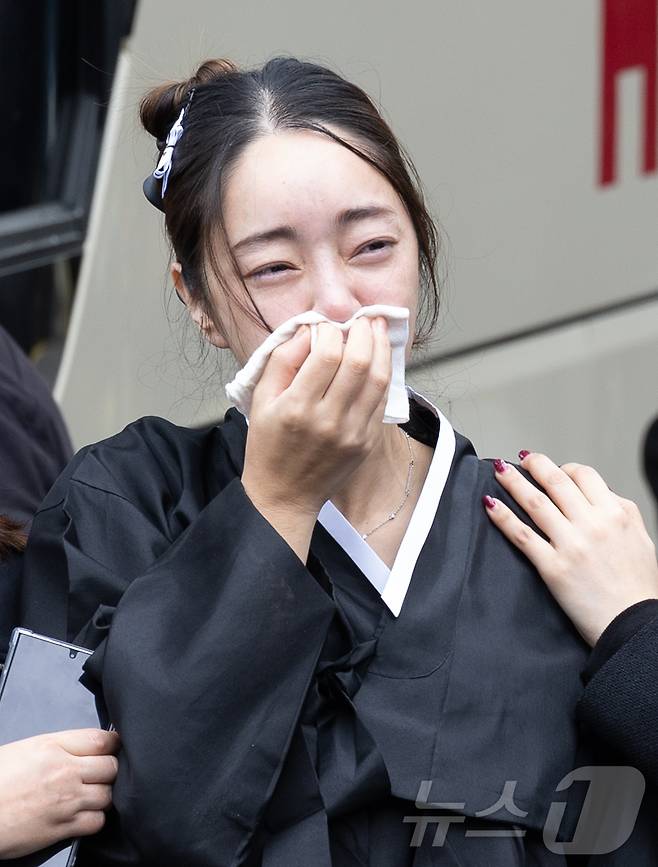 故김수미 발인 딸 같았던 며느리 서효림 통곡 엄마 미안해