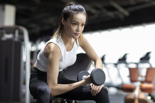 운동 후에 배 안고파격렬한 운동이 女 식욕 줄여준다고