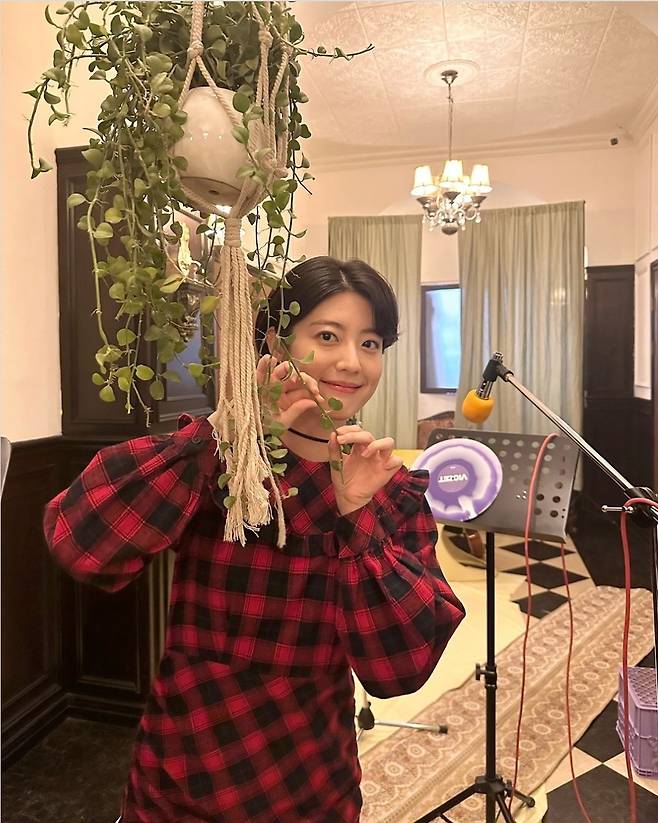남지현 원피스가 좋은 가을 화사한 화이트 Vs 사랑스러운 체크귀여워 못 골라 뷰티는 내운명