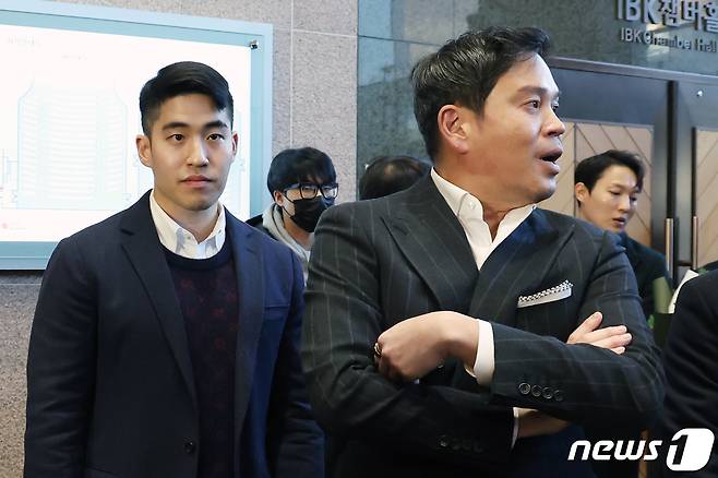 계열 분리 신세계 미래 후계 구도는정용진 아들·정유경 딸에도 눈길