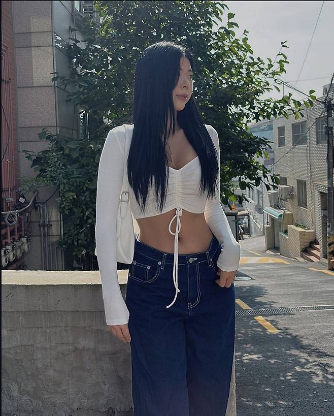 줄리엔강 제이제이 도심 속 얼굴 천재피지컬 깡패 매력 시크한 일상룩 화제 뷰티는 내운명