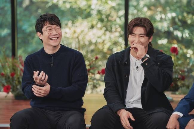 조세호 아내와 까치발 키스명품룩 신혼여행 비하인드 다 밝힌다유퀴즈
