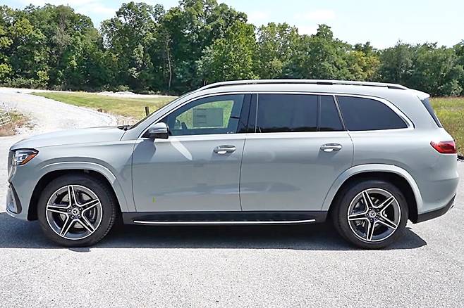 "660만 원 인하! 벤츠 ‘GLS 450 4MATIC’ 매력적인 가격에 ‘대형 SUV’ | 오토카뉴스