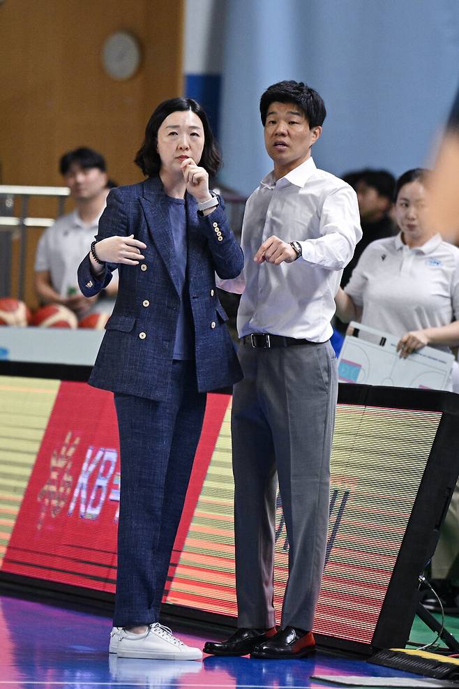 개막 4연패 탈출 하상윤 감독 선수들 밝아져 다행신한은행 타니무라 공백은 일단 구슬