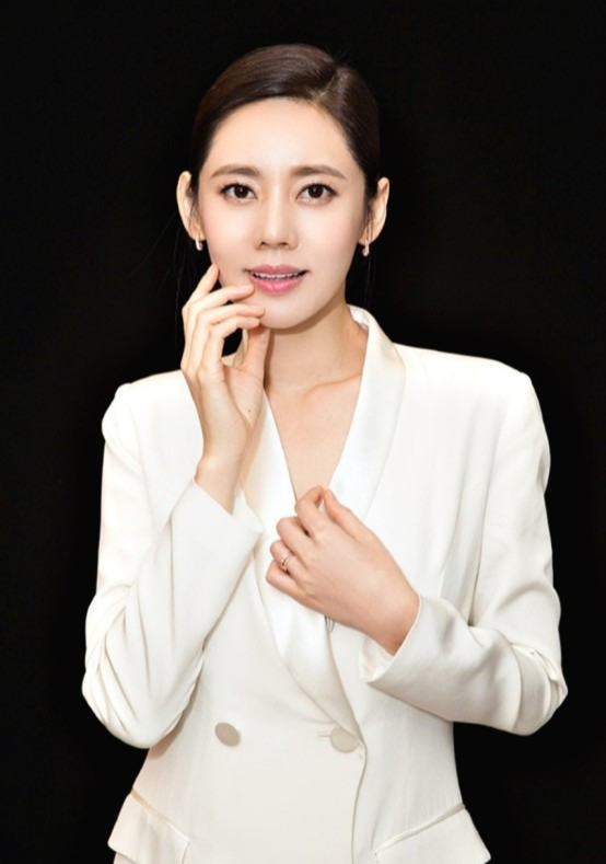 부모님 계시는데 혼주자리 다 비우고 결혼한 탑배우 스포엔 뉴세이
