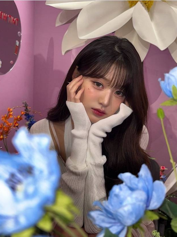 장원영 일본에서도 빛난 로맨틱 발레코어룩 하라주쿠 휩쓴 만년돌 매력 스타와 라이프