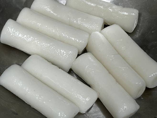 냉동떡 그냥 해동하지 마세요 이렇게 하면 새것처럼 맛있습니다 텐바디