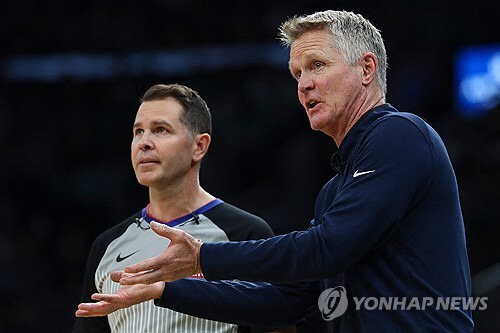 Nba 분노한 커 감독 심판 판정 역겨웠다