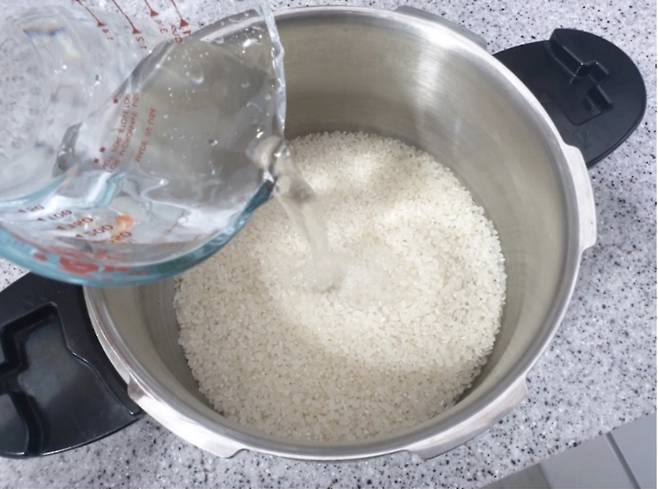 좀 귀찮다고 쌀 이렇게 씻었다간 중금속 다 먹는 꼴 오늘살림루틴