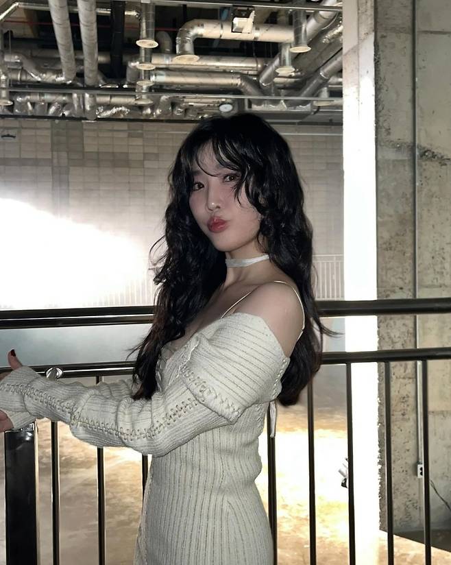 이해리 30대 끝자락 노출 봉인해제 됐다는 미모 성수기 컴백 비주얼 뷰티는 내운명