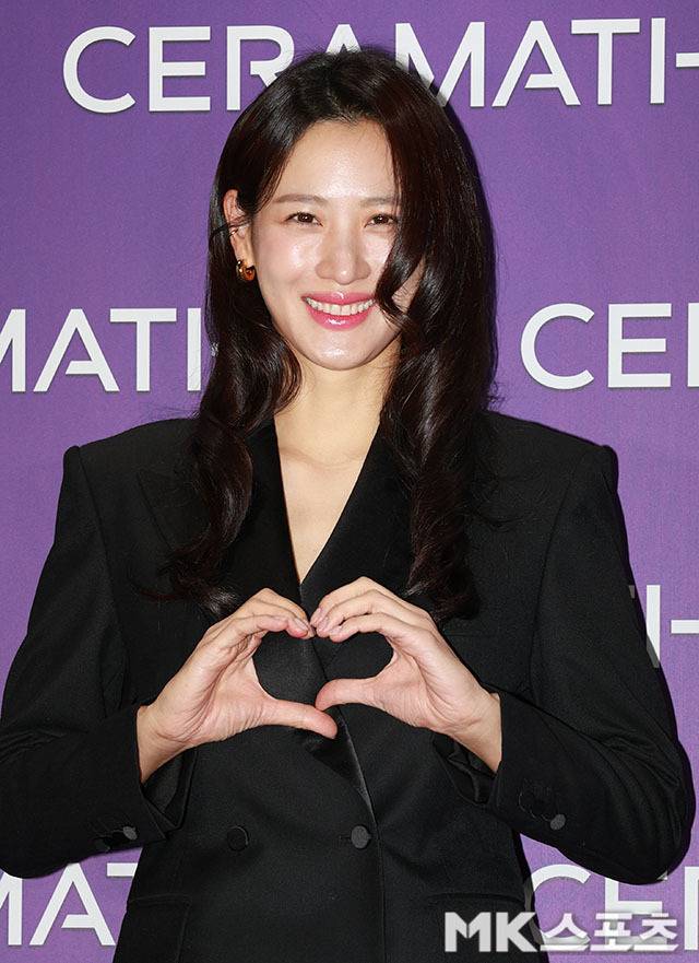 수현 100kg 찍고 리턴 뼈 보일 듯 마네킹 보디라인 하의실종룩 뷰티는 내운명
