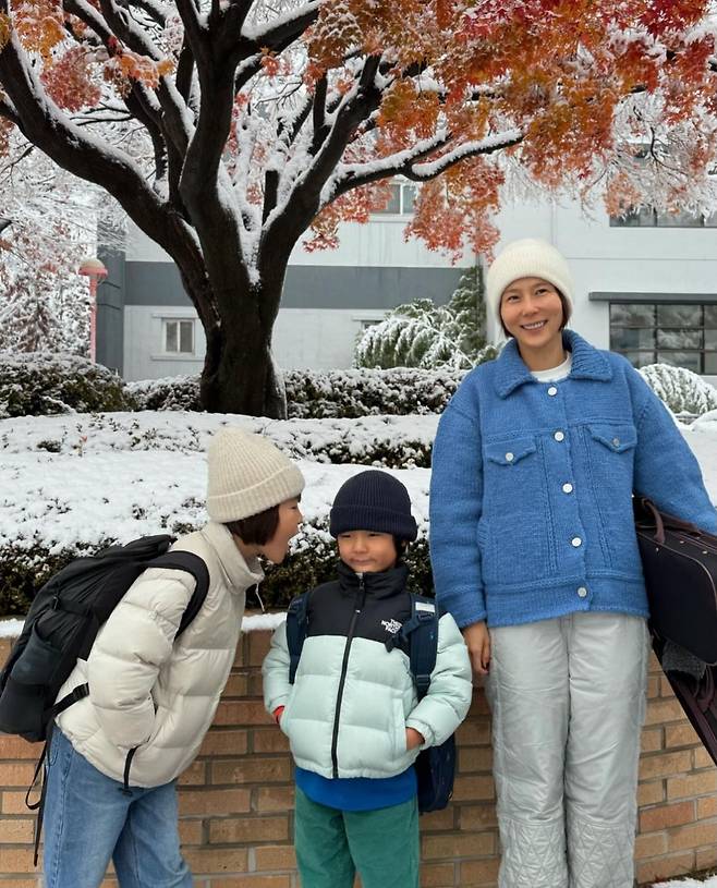 김나영 한남동 고급빌라 탈출 2살 터울 아들들과 눈싸움에 딱 좋은 겨울 아우터룩 뷰티는 내운명