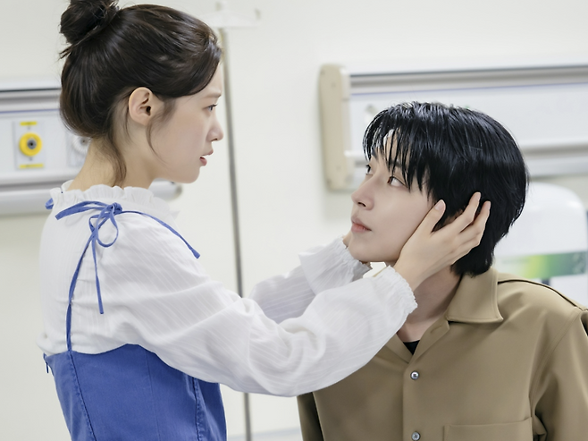 정채연♥황인엽 연애 공표‘아빠즈 최원영·최무성 반응은 조립식 가족