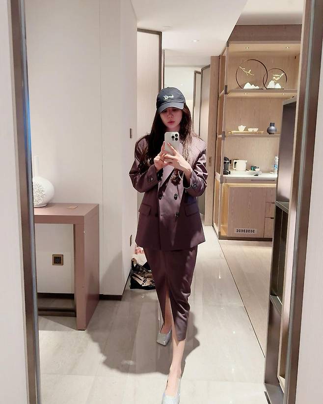 윤은혜 내일 뭐입지 자기전 고민한 투피스 스타일링 라이프업