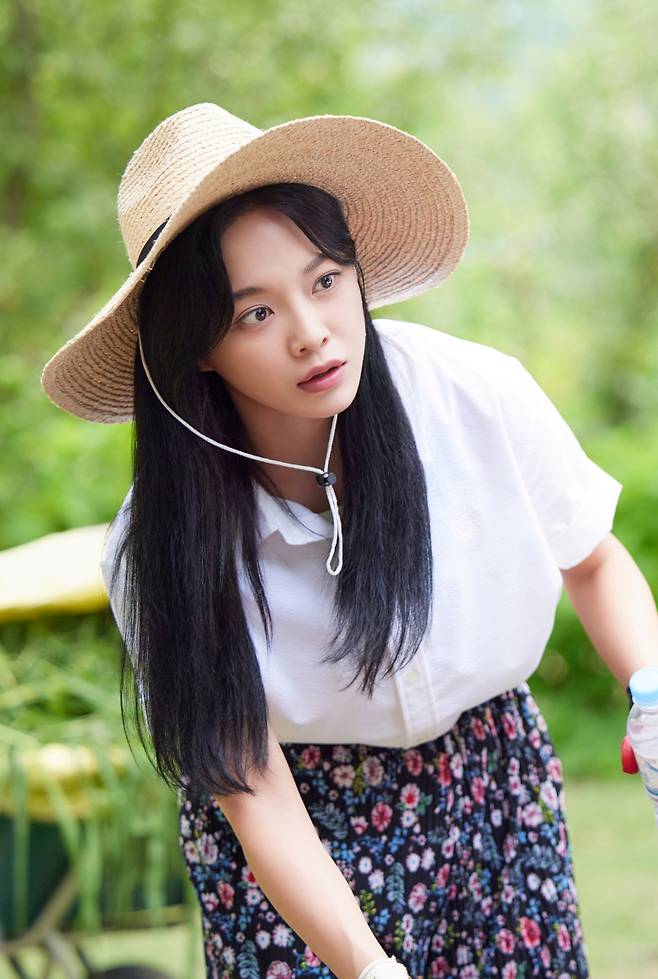 글로벌로 무대 넓힌 김세정 넷플릭스서 ‘취하는 로맨스 인기 견인