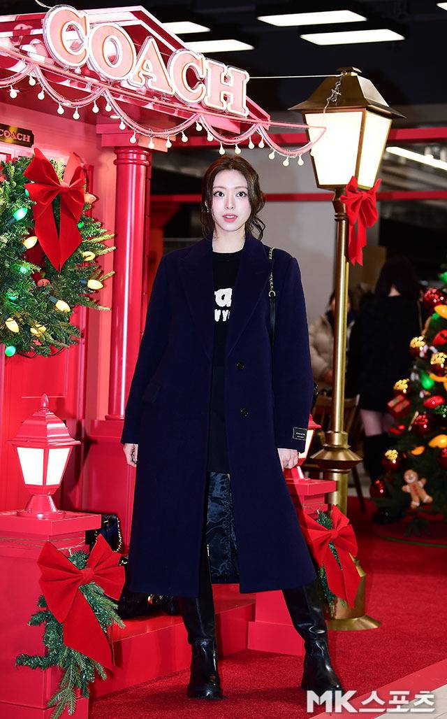리틀 이효리 유나 인형처럼 걸어나왔다 추위를 녹이는 인형 비주얼 뷰티는 내운명