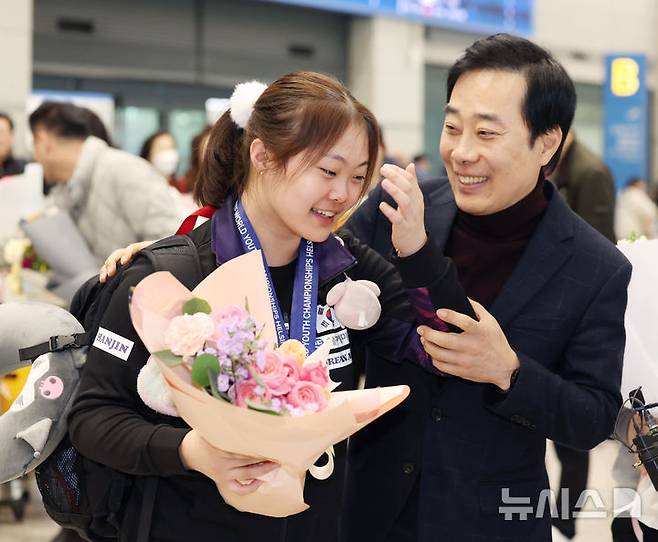 새 역사 쓴 전설의 딸유남규 감독 이제는 유예린 아빠로 불리고파