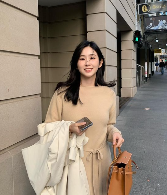 16살 연상 사업가 ️하트시그널 박지현 일상 속 단아한 니트 패션 셀럽뷰