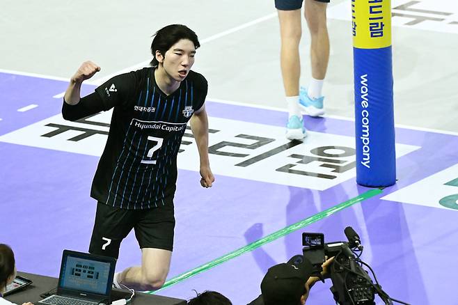 컵 대회 이어 시즌 2차례 맞대결도 모두 승리‘선두 탈환 블랑 체제 현대캐피탈 의미 있는 대한항공 상대 ‘우위 Ss현장