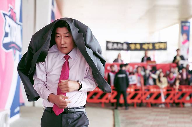 송강호 긴 인생 살아보니”‘패배 그랜드슬램의 ‘인생 1승 요즘 영화