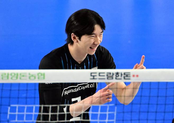 김연경·허수봉, 1R·2R 연속 MVP 선정 [V리그]
