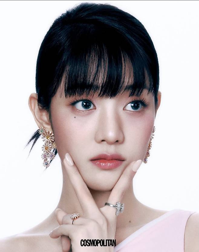 태국 금수저 민니 브라탑 딸랑 입은 요정 러블리 핑크 원숄더 원피스룩 뷰티는 내운명