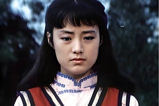 19살 연상 재벌과 결별 그녀는 결혼을 포기했다 셀럽스케치