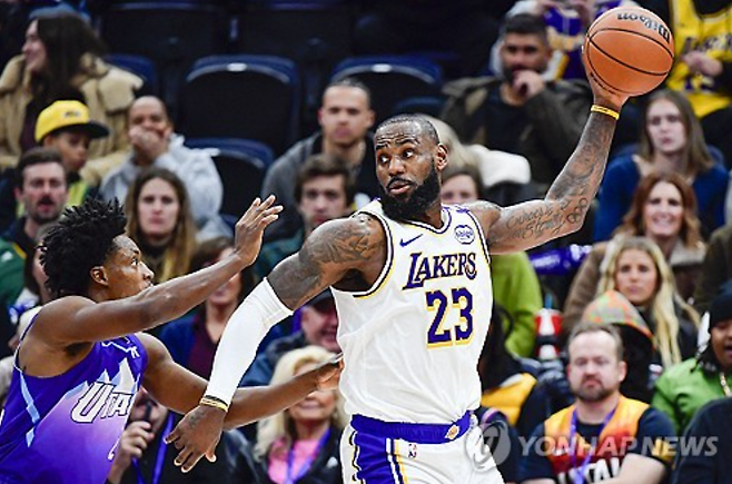 Nba 킹 르브론도 세월은 거스를 수 없었다여전히 복귀 불투명 교체 요청을 두 번이나