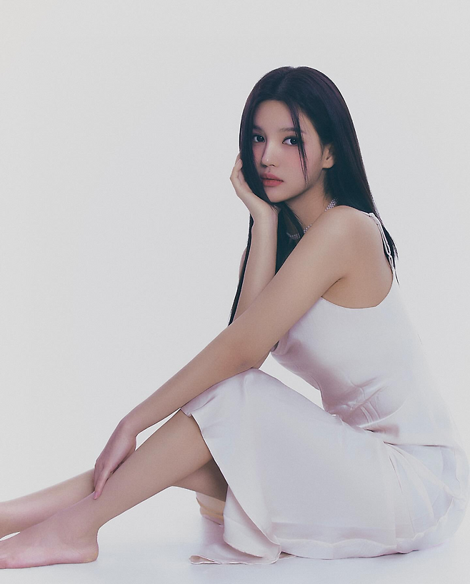 얼마나 예쁘길래 한소희 송혜교 똑 닮아 난리 난 연세대 출신 미녀 근황 스포엔 뉴세이