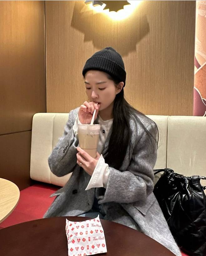 전진 아내 류이서 대왕 텀블러 구매 실패 아쉬운 포옹으로 따스한 코트룩 뷰티는 내운명