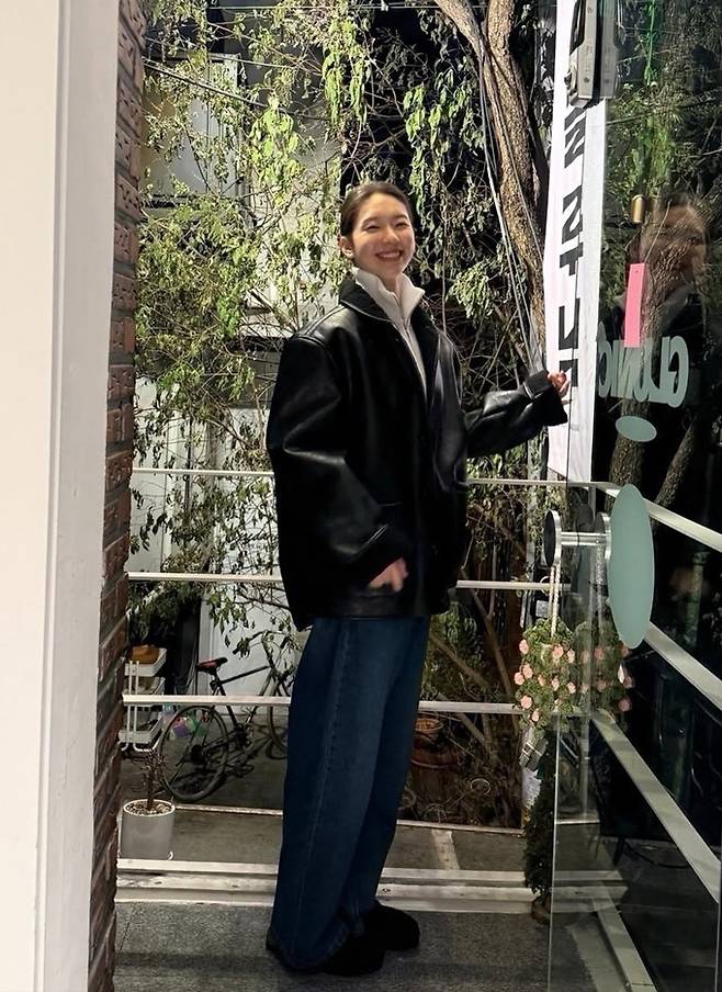 모델 김진경 남편 김승규 옷 입었나 오버핏 재킷 Ok 힙and시크 외출룩 패션엔