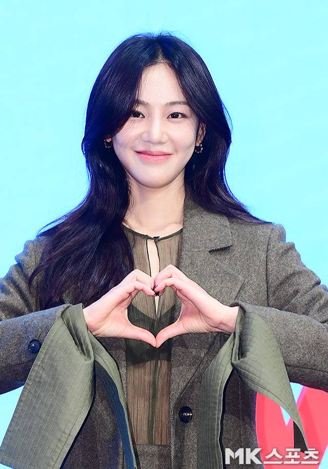 한지은 극세사 각선美 과감한 시스루에 초미니 스커트로 완성한 완벽 비율 뷰티는 내운명