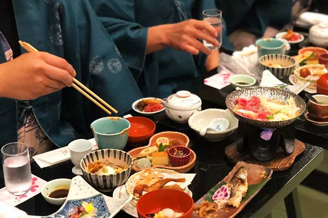 일본 음식 왜 이렇게 짜지 한국 여행객들의 반응과 일본 현지인들의 반응은 이앤투어픽