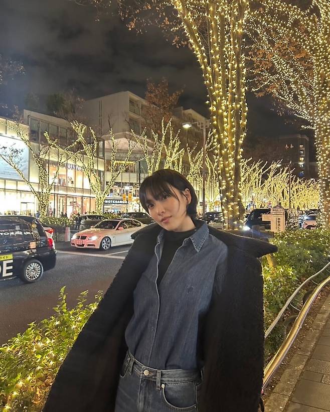 카라 강지영 일본여행에서 청셔츠청바지 입고 청청 패션 선보여 라이프 뉴세이