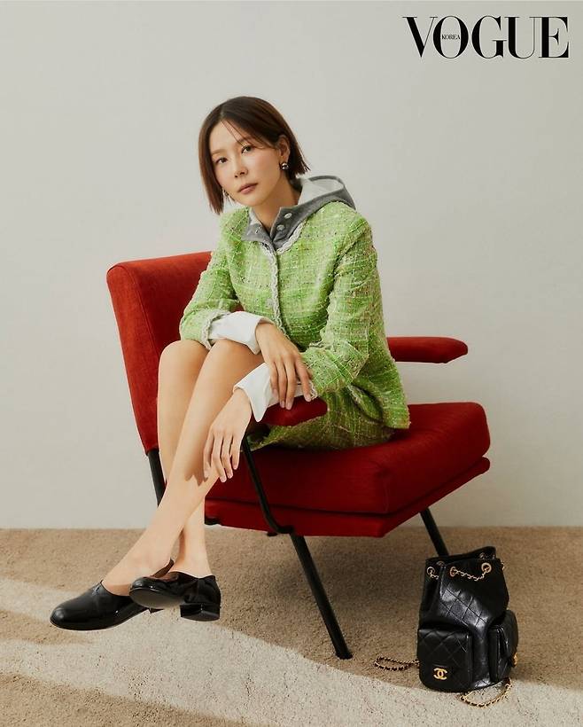김나영 샤넬 입고 걸치고 세련된 패셔니스타 레이어드 트위드 미니스커트룩 뷰티는 내운명