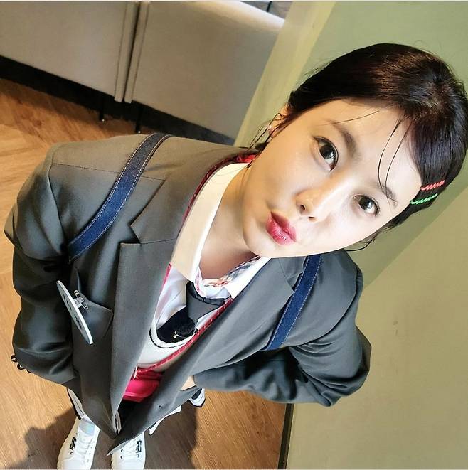 솔비 10대 여고생인 줄 18kg 감량 극세사 다리 40대 프레피룩 뷰티는 내운명